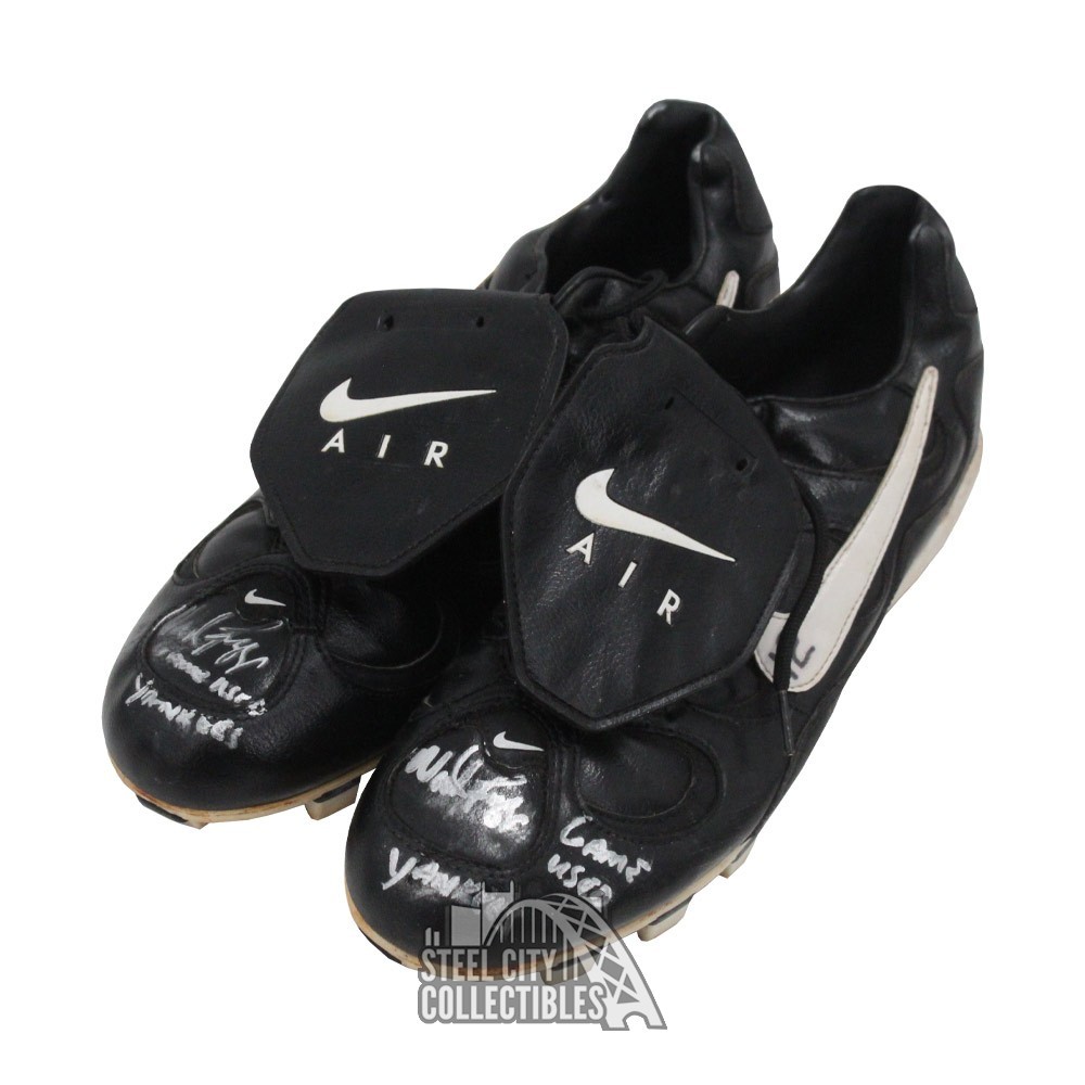 Wade Boggs Autographed Game Used New York 1997 Nike Baseball Cleats ... Wade Boggs Autographed Game Used New York 1997 Nike Baseball Cleats ...