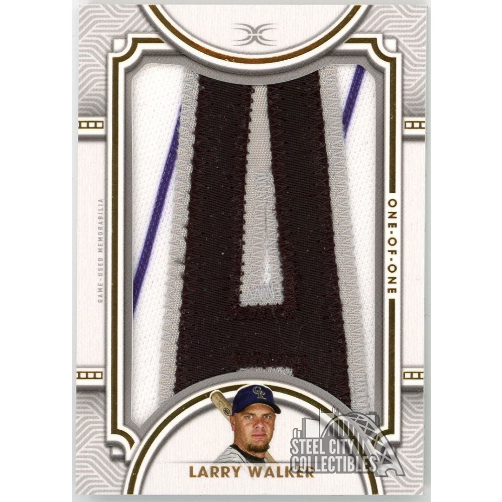 Larry Walker 2022 Topps Definitive Nameplate Letter Patch Card #DNC-LW ...