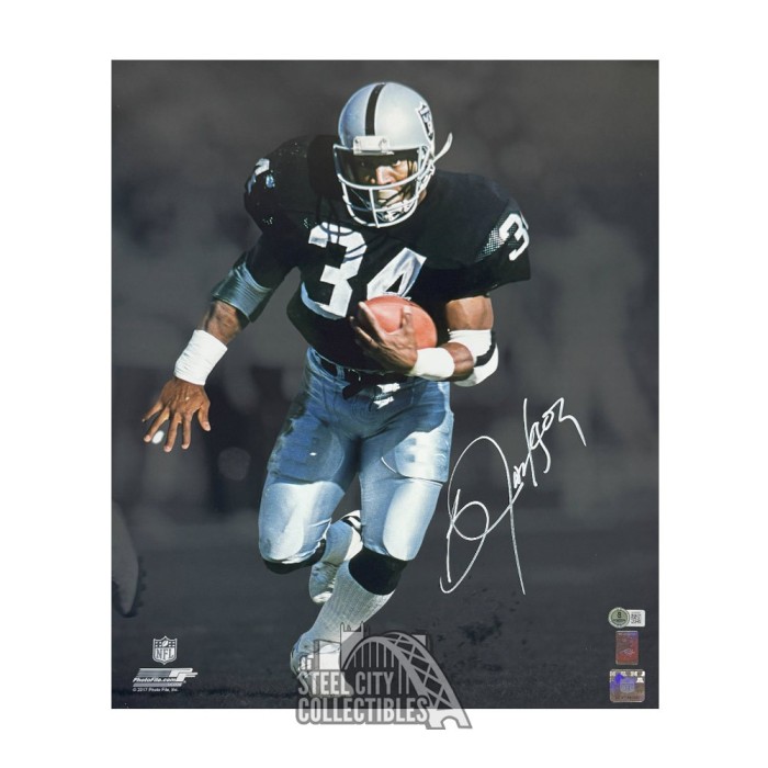 Bo Jackson Autographed Oakland 16x20 Photo - BAS (Dark Background ...