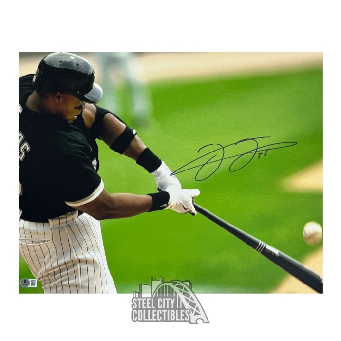 Frank Thomas Autographed Chicago 16x20 Photo - (Swinging Close Up ...