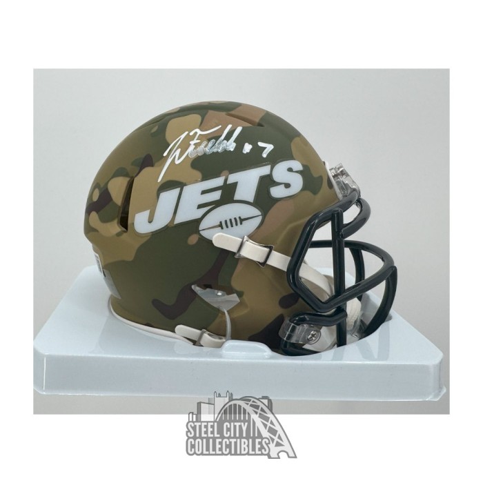 Justin Fields Autographed New York Jets Camo Mini Football Helmet - BAS ...