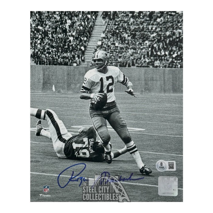 Roger Staubach Autographed Dallas 8x10 Football Photo - BAS (B&W ...