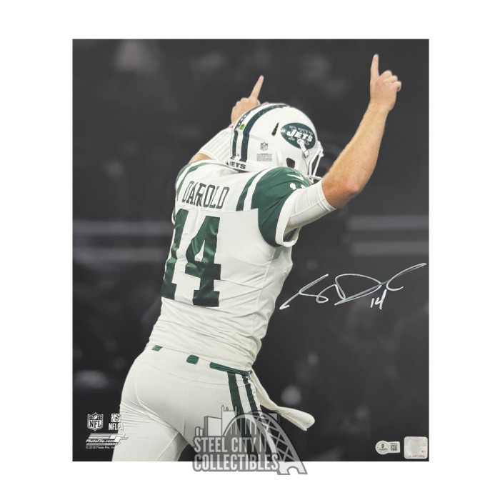 Sam Darnold Autographed New York 16x20 Football Photo - BAS (White Ink ...